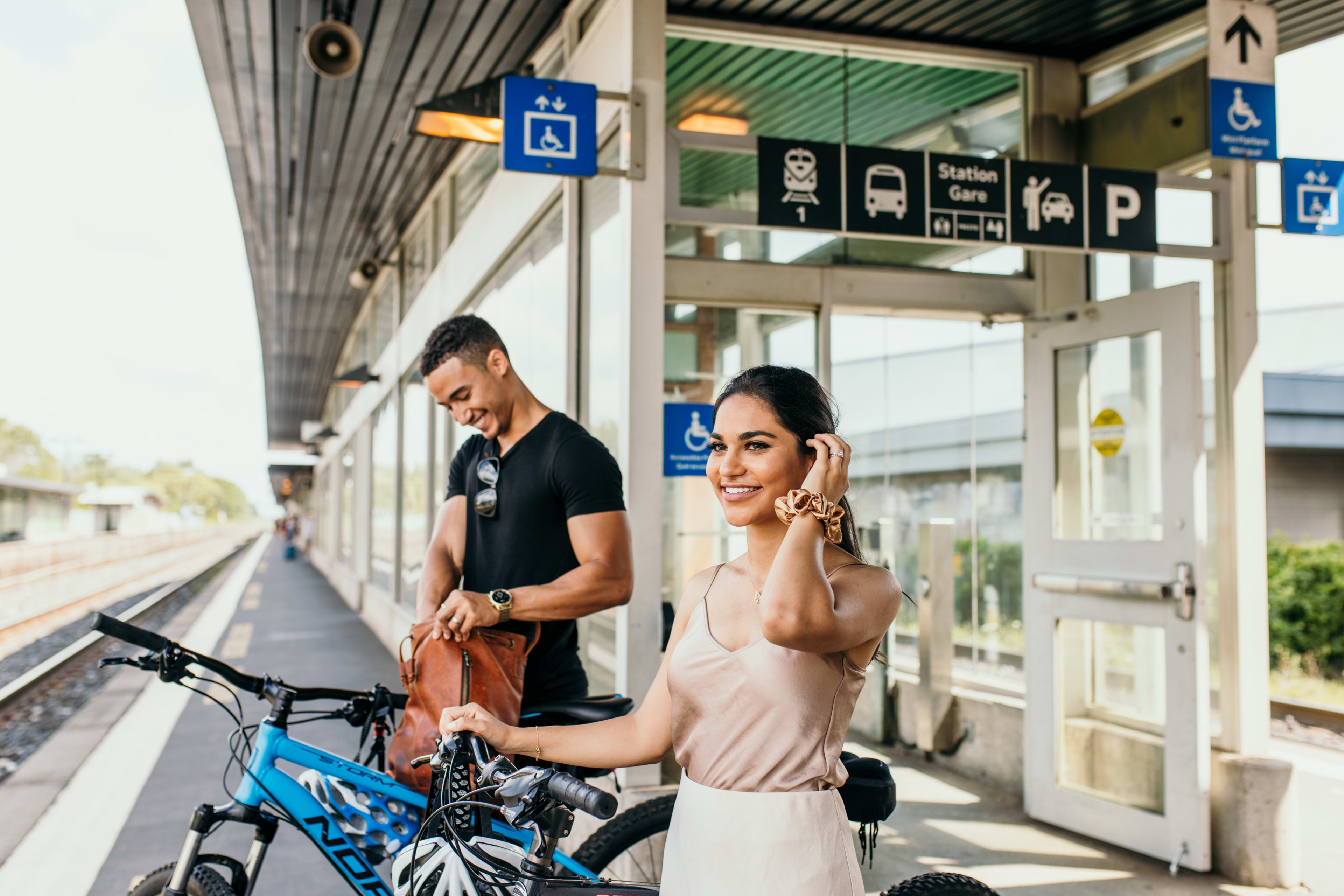 GO Transit - GO Train to Niagara on Weekends